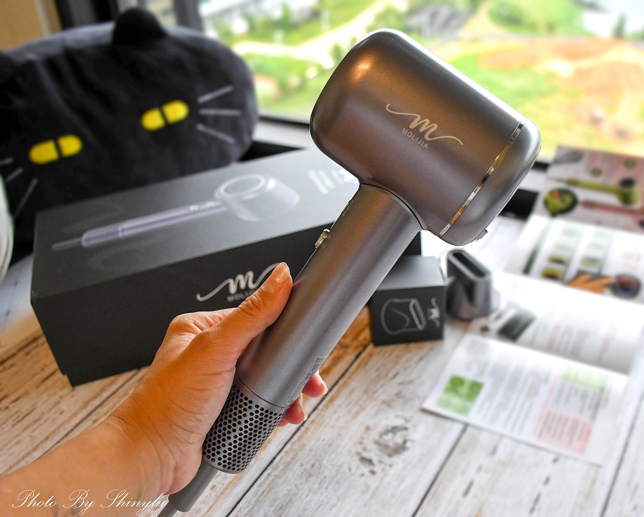 負離子吹風機推薦分享│MOLIJIA 魔力家│M195 負離子恆溫高速吹風機好用嗎？ – 呂萱萱愛分享