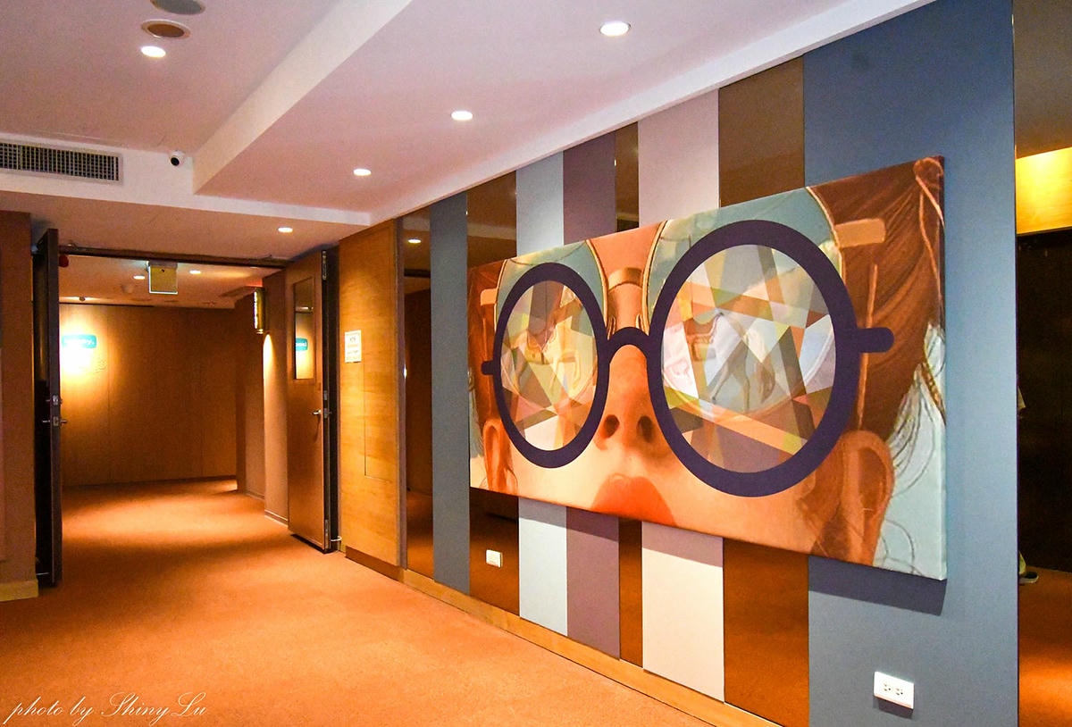 Two Tails Hotel 蘆洲，充滿活力氛圍感，捷運徐匯中學站樓上，蘆洲住宿推薦 – 呂萱萱愛分享