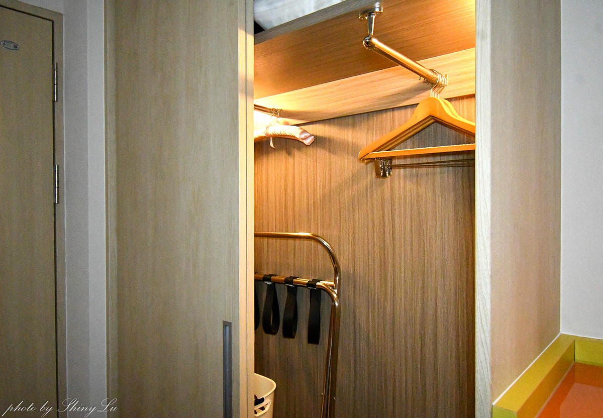 Two Tails Hotel 蘆洲，充滿活力氛圍感，捷運徐匯中學站樓上，蘆洲住宿推薦 – 呂萱萱愛分享