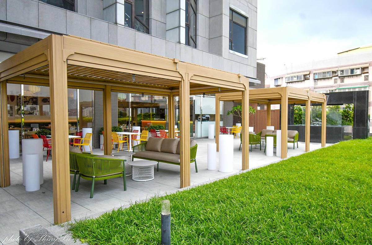 Two Tails Hotel 蘆洲，充滿活力氛圍感，捷運徐匯中學站樓上，蘆洲住宿推薦 – 呂萱萱愛分享