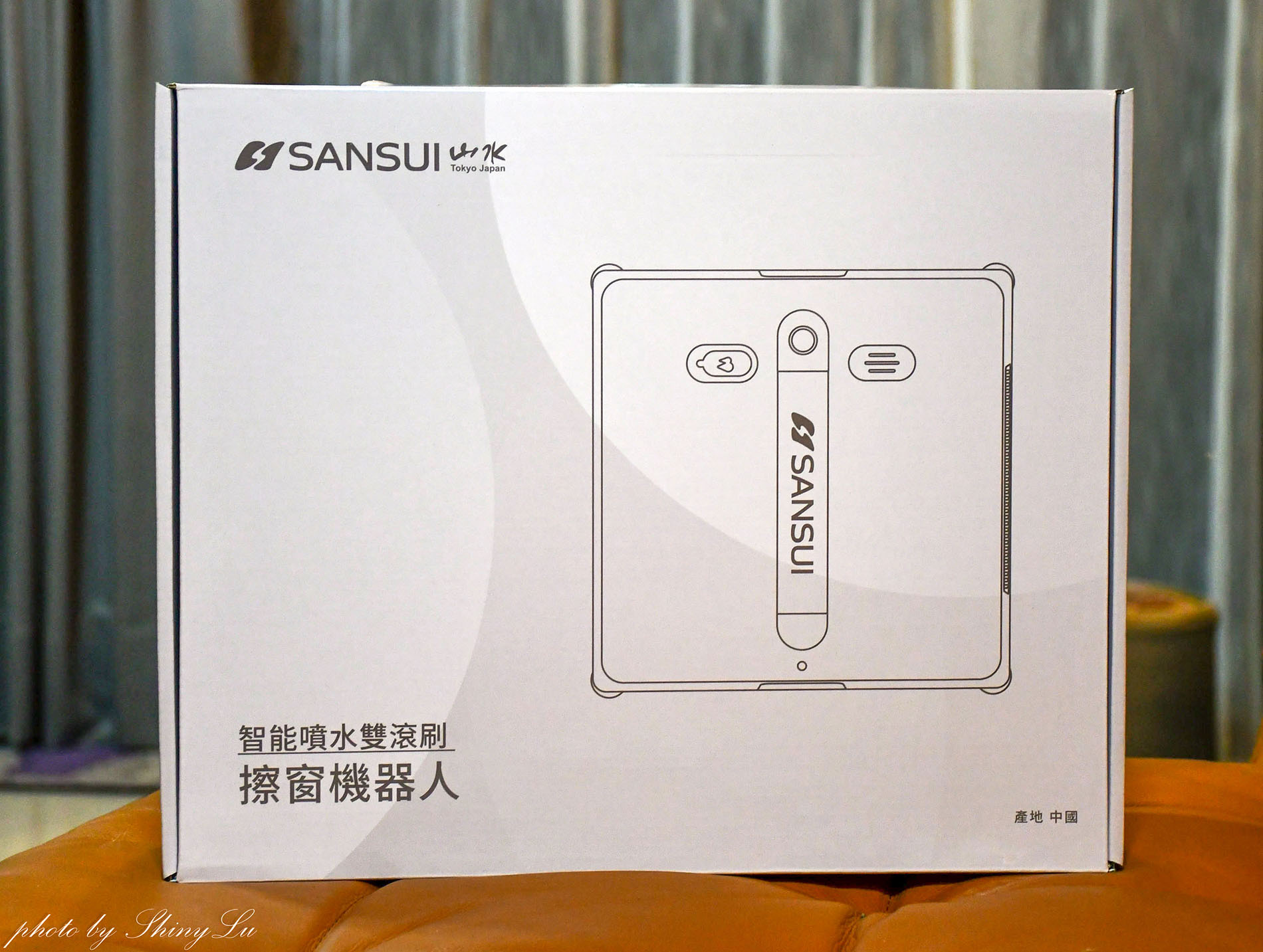 擦窗機器人實測推薦│SANSUI山水 淨兵衛雙滾刷擦窗機器人評價開箱│智慧自動洗窗機推薦 – 呂萱萱愛分享